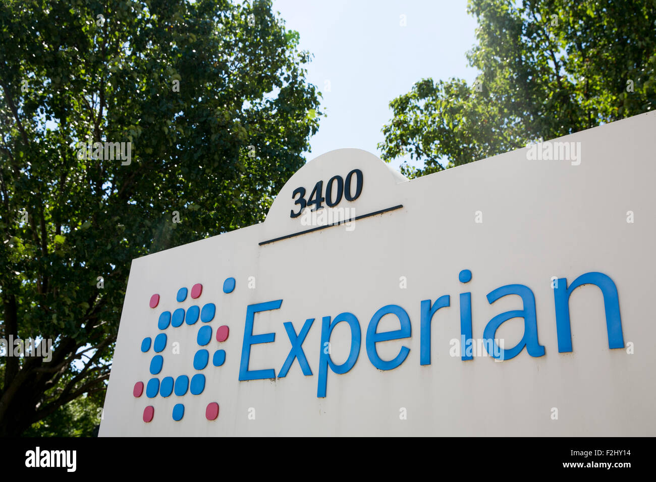 Experian sign hi-res stock photography and images - Alamy