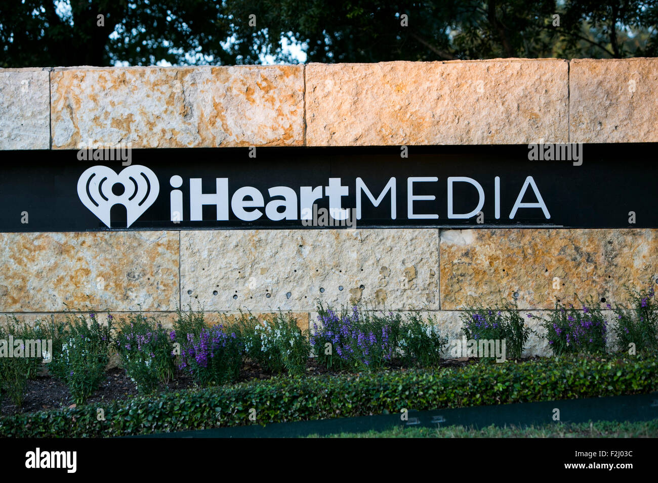 Iheartmedia hi-res stock photography and images - Alamy