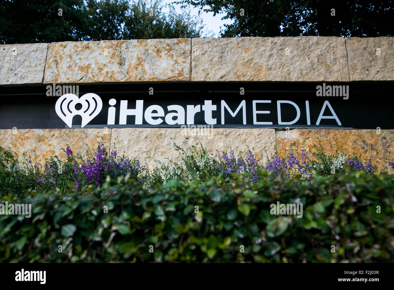 Iheartmedia hi-res stock photography and images - Alamy