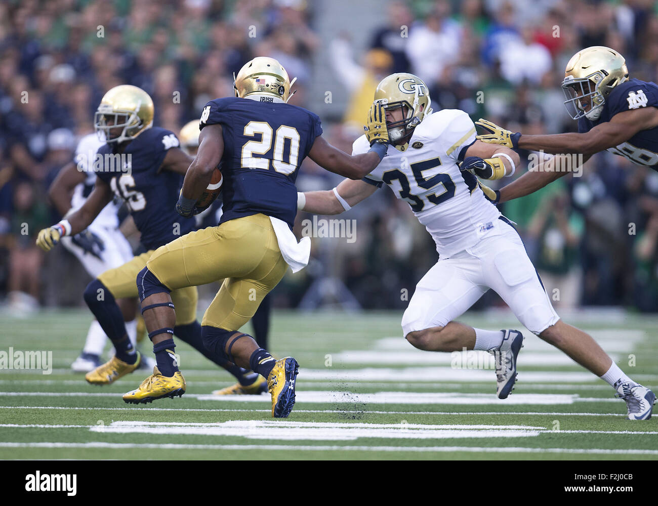 South Bend, Indiana, USA. 19th Sep, 2015. Notre Dame running back C.J ...
