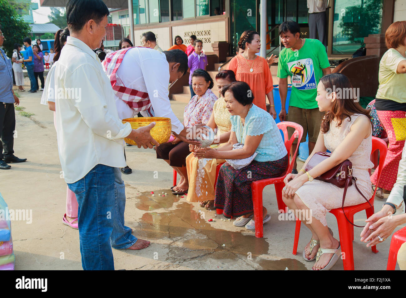 Bangkok March 1: a series of initiation rites that have changed to the ...