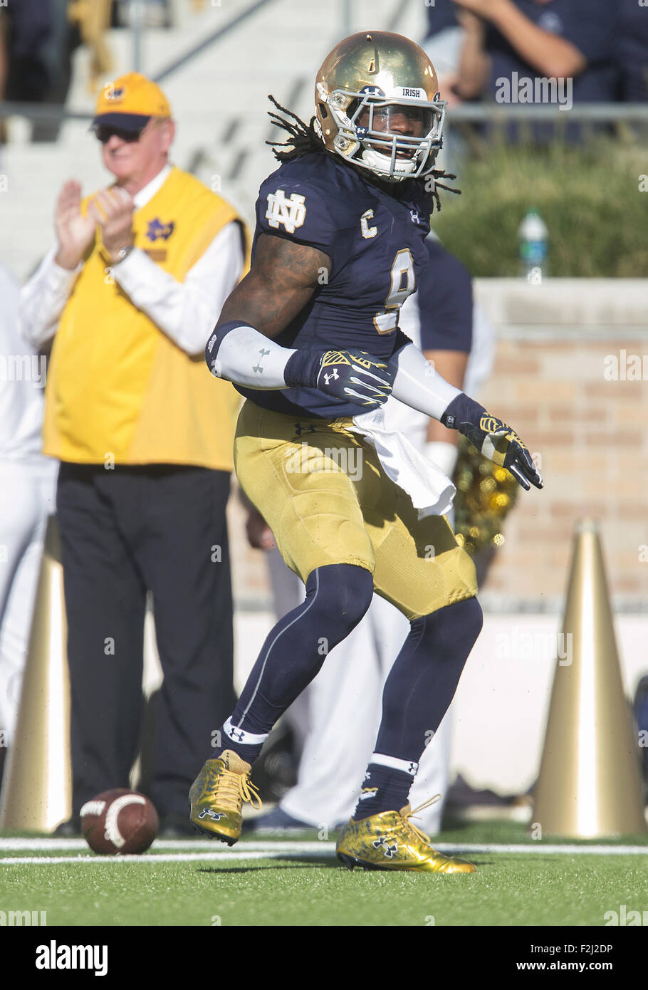 South Bend, Indiana, USA. 19th Sep, 2015. Notre Dame linebacker Jaylon ...