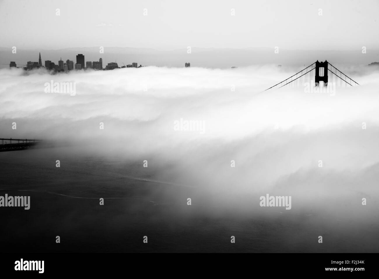 Bridge over the Pacific ocean, Golden Gate Bridge, San Francisco Bay ...