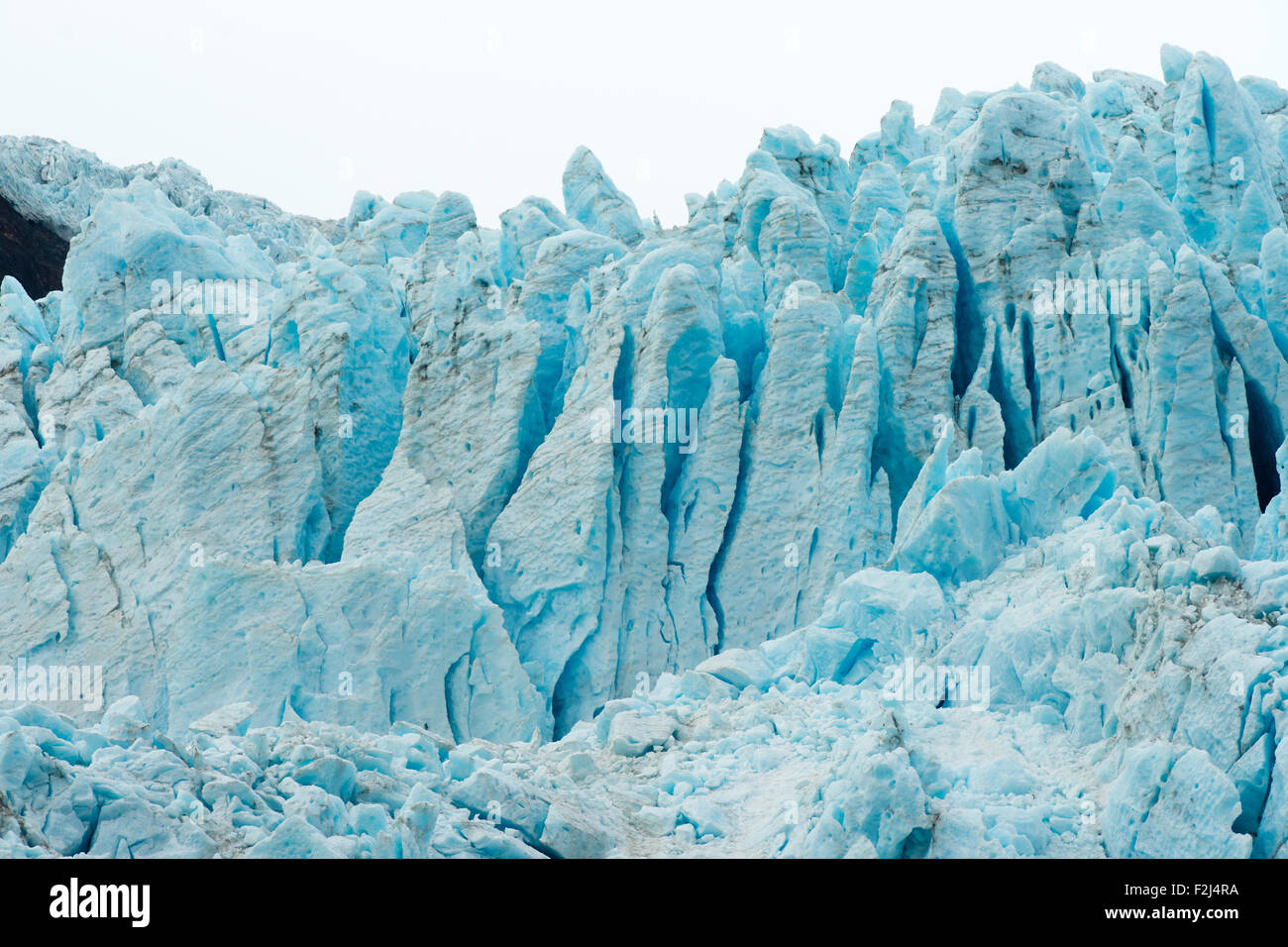 Jagged peaks hi-res stock photography and images - Alamy