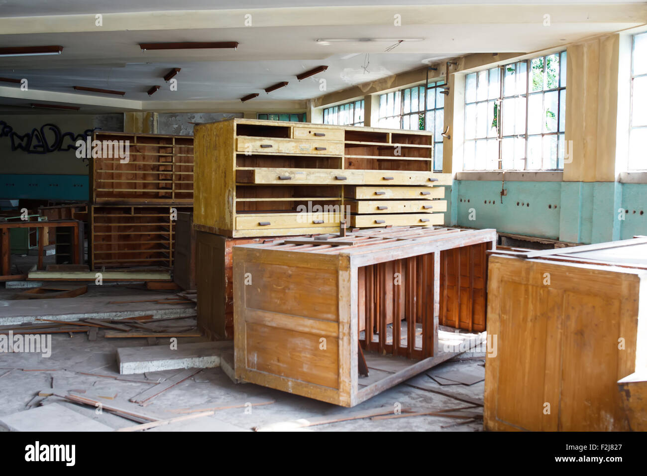 Demolition building interior hi-res stock photography and images - Alamy