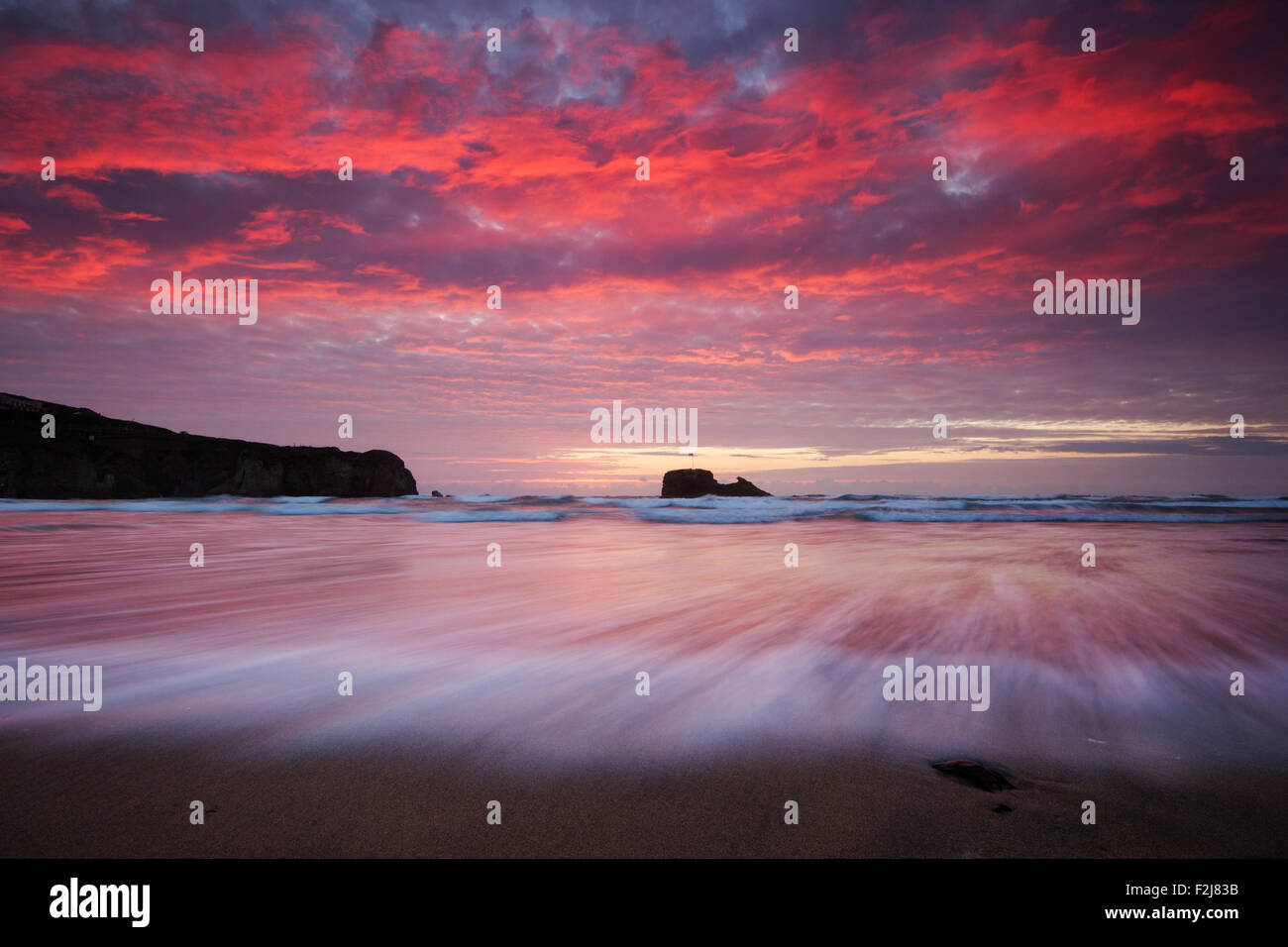 Sunset perranporth hi-res stock photography and images - Alamy