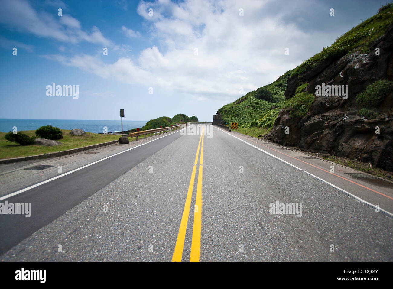 Empty coastal road hi-res stock photography and images - Alamy