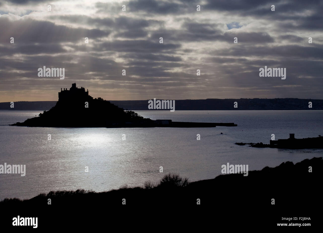 Silhouette of St Michael's Mount, Marazion, Cornwall Stock Photo - Alamy
