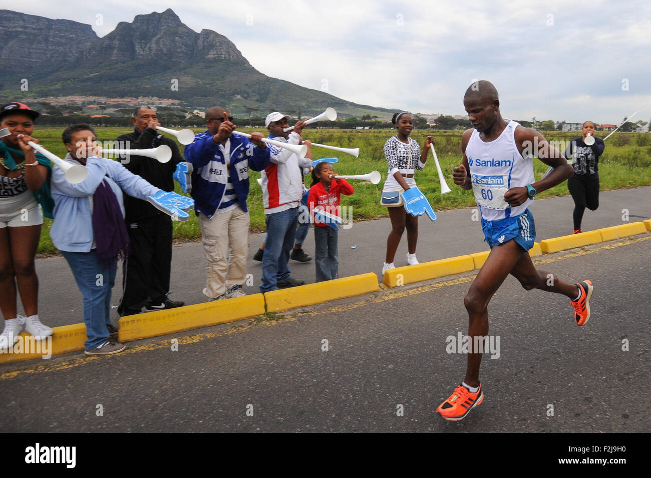 The 2015 Sanlam Cape Town Marathon Stock Photo - Alamy