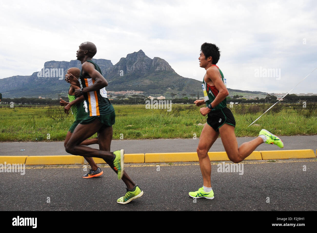 The 2015 Sanlam Cape Town Marathon Stock Photo - Alamy