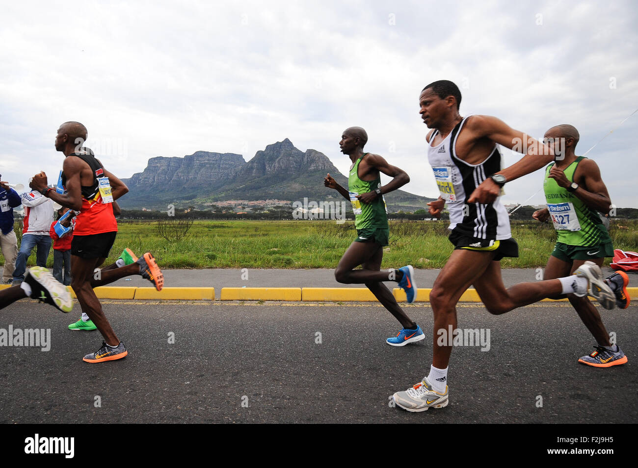 The 2015 Sanlam Cape Town Marathon Stock Photo - Alamy