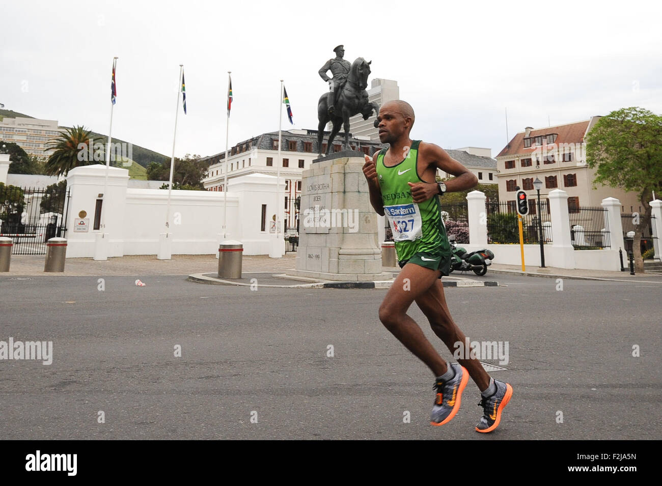 The 2015 Sanlam Cape Town Marathon Stock Photo - Alamy