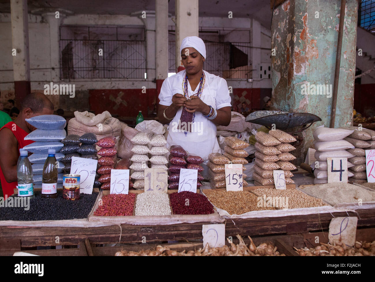 Havana food market hi-res stock photography and images - Alamy