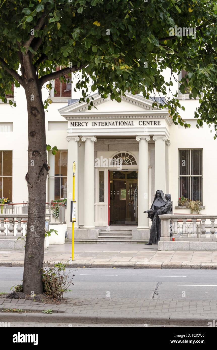 Baggot street hi-res stock photography and images - Alamy