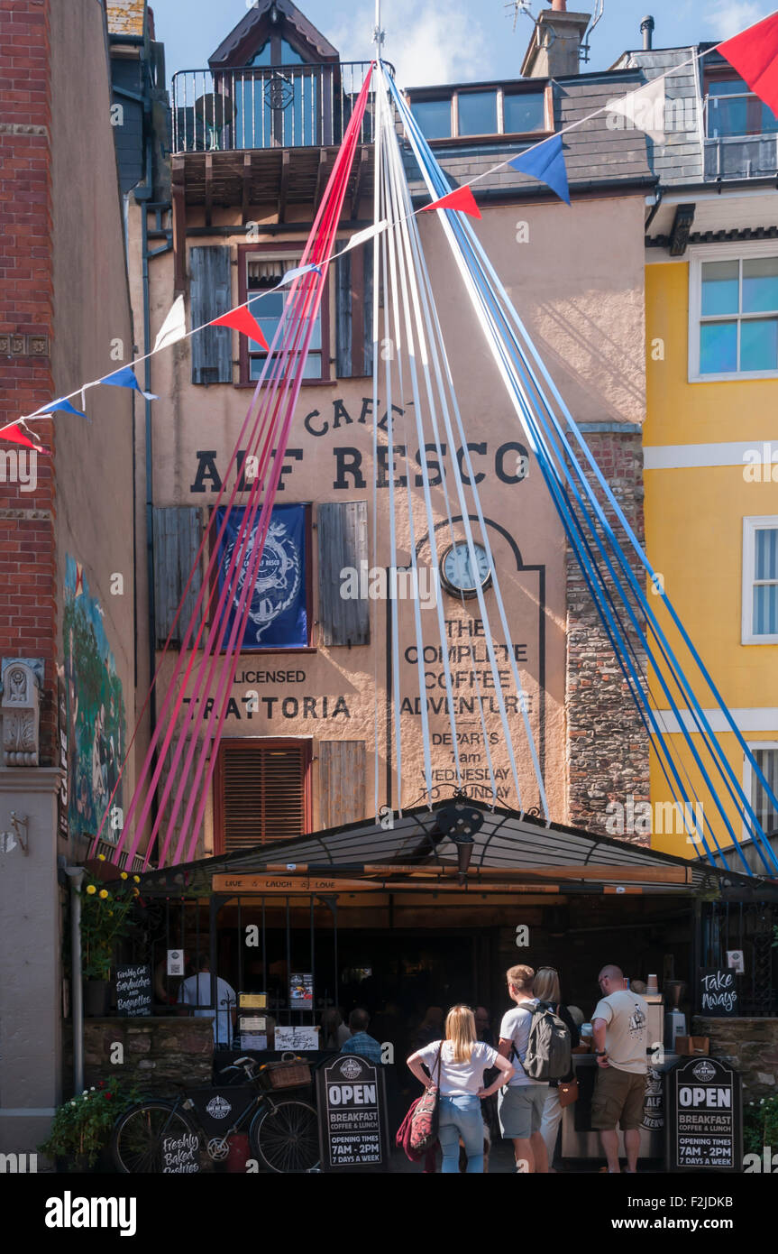 Alf resco cafe hi-res stock photography and images - Alamy