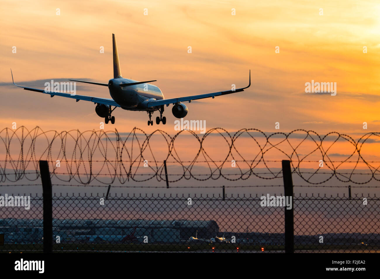 Lufthansa airbus a320 landing london heathrow airport hi-res stock ...