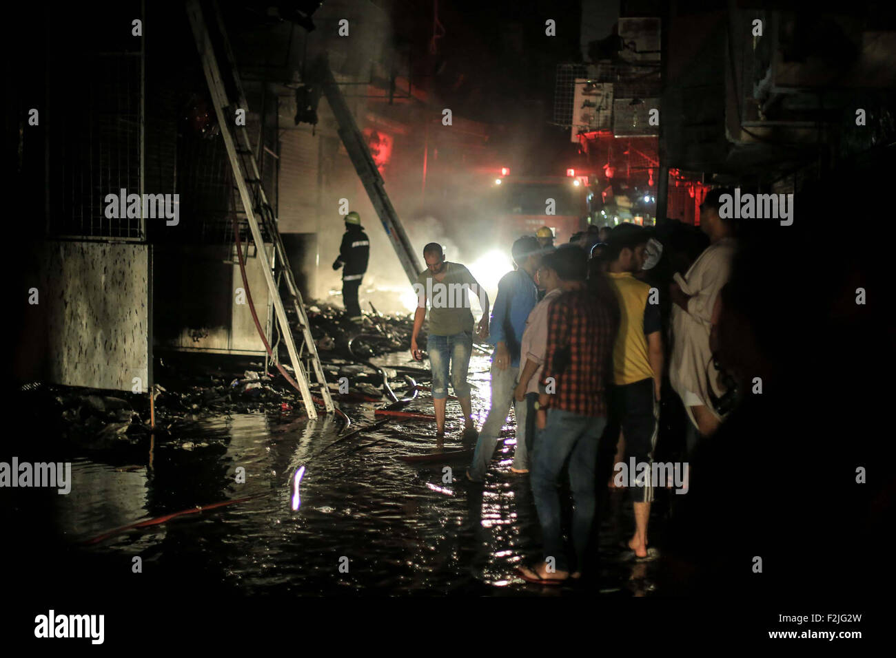 Sept. 19, 2015 - Cairo, Cairo, Egypt - Egyptian firefighters inspect ...
