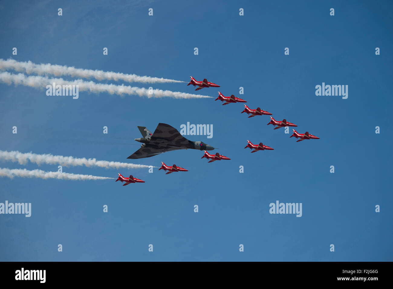 Vulcan bomber formation hi-res stock photography and images - Alamy