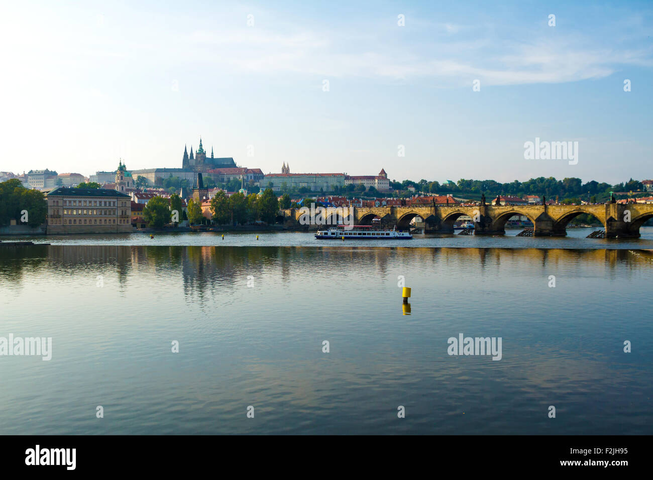 Prague castle view in hradcany panorama scene hi-res stock photography ...