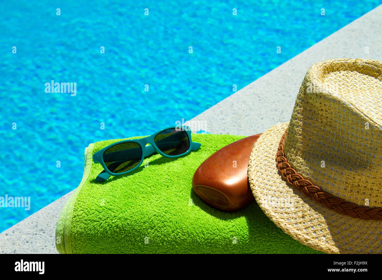 Having a sunbath hi-res stock photography and images - Alamy