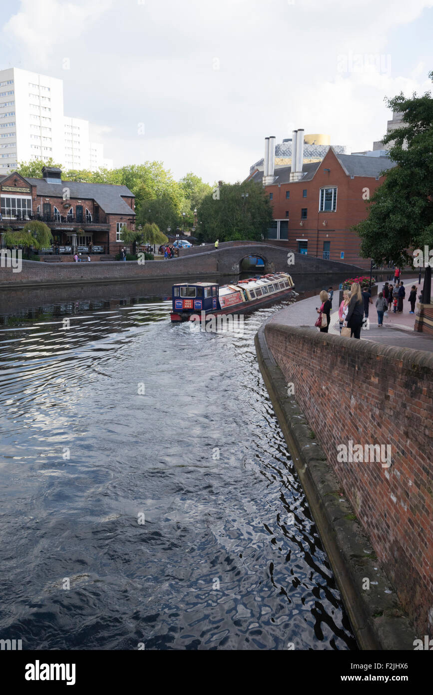Birmingham canal narrowboat hi-res stock photography and images - Alamy