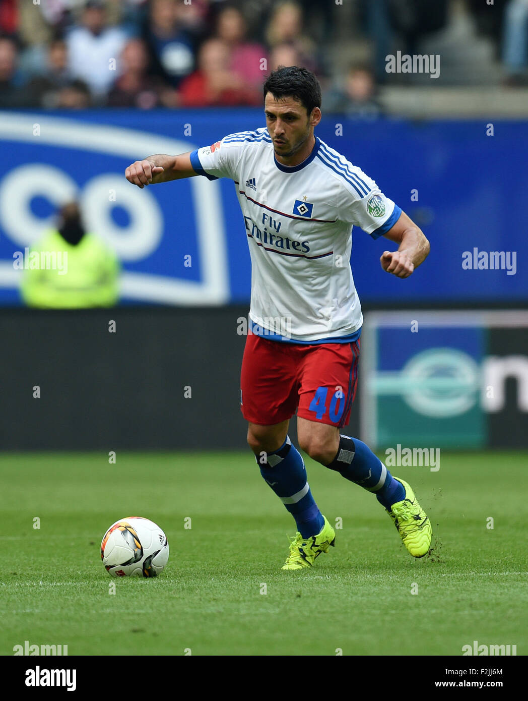 Hamburg, Germany. 19th Sep, 2015. Hamburg's Gojko Kacar in action ...