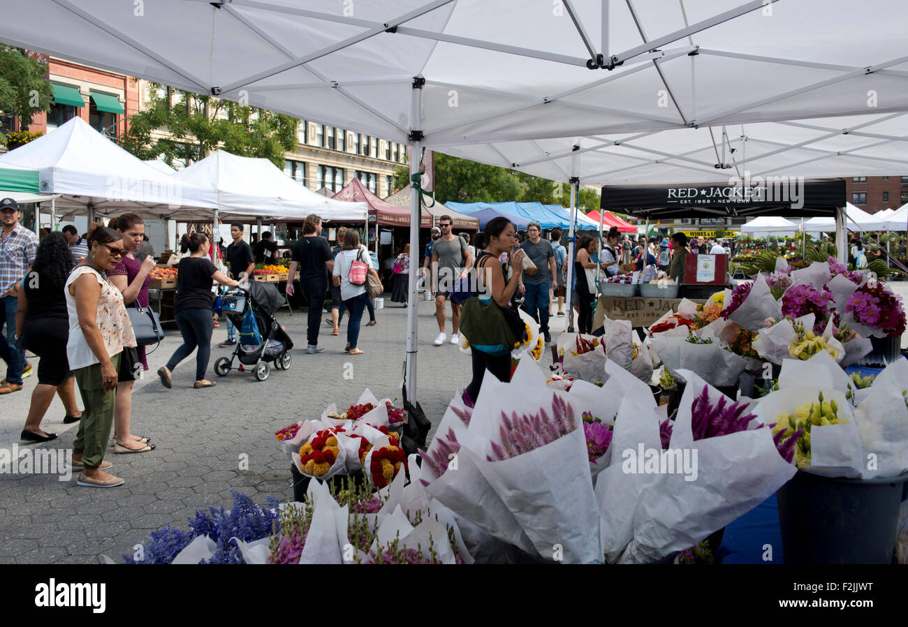 Flowers on sale at the Union Square Market in Manhattan, New York City ...