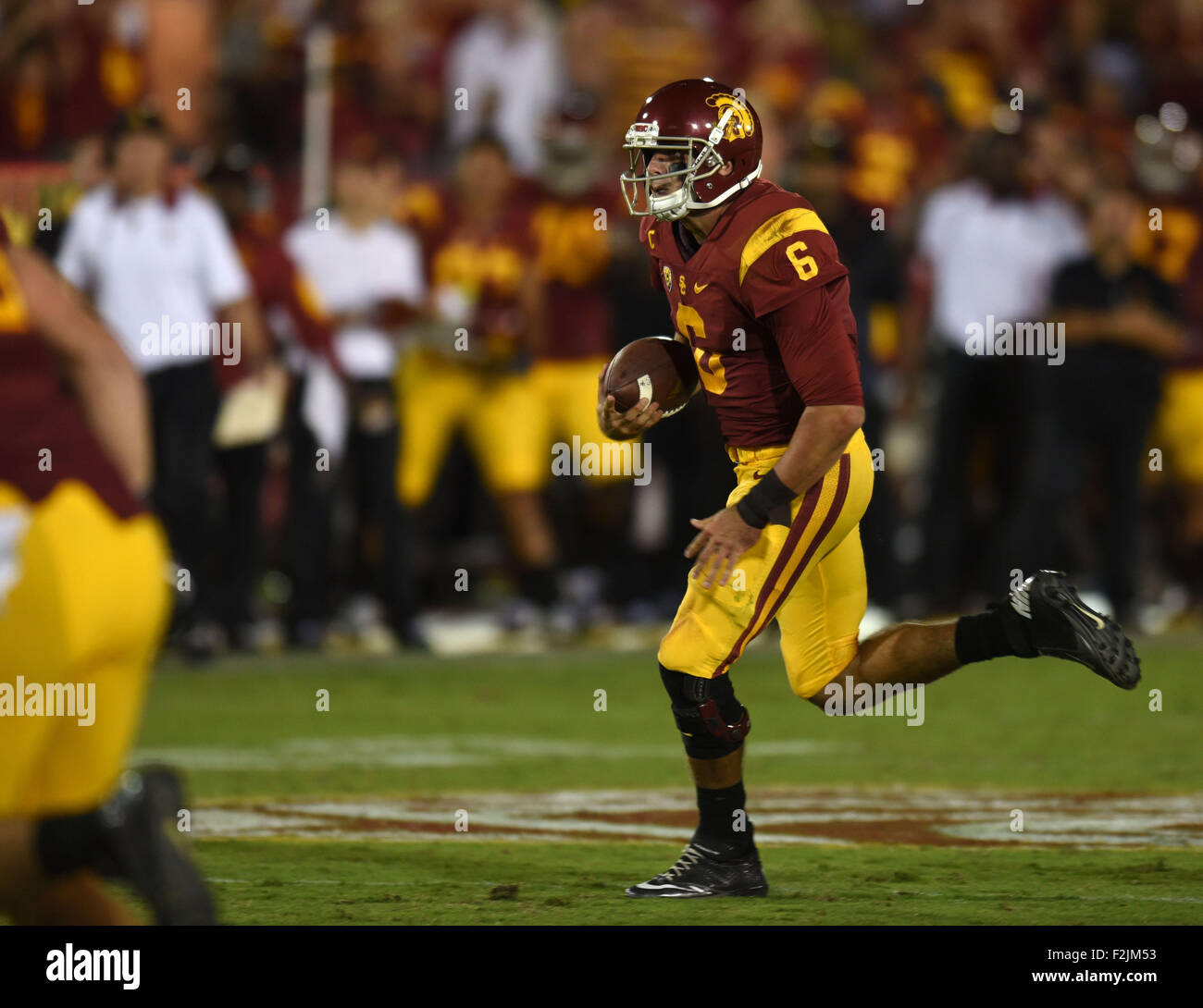 Los Angeles, CA, USA. 19th Sep, 2015. QB Cody Kessler #6 of USC Trojans ...