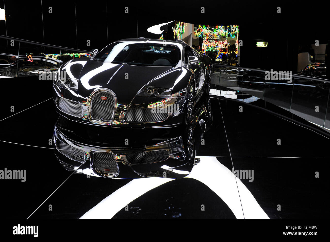 Silver plated Bugatti Veyron on display at Autostadt, Volkswagen ...