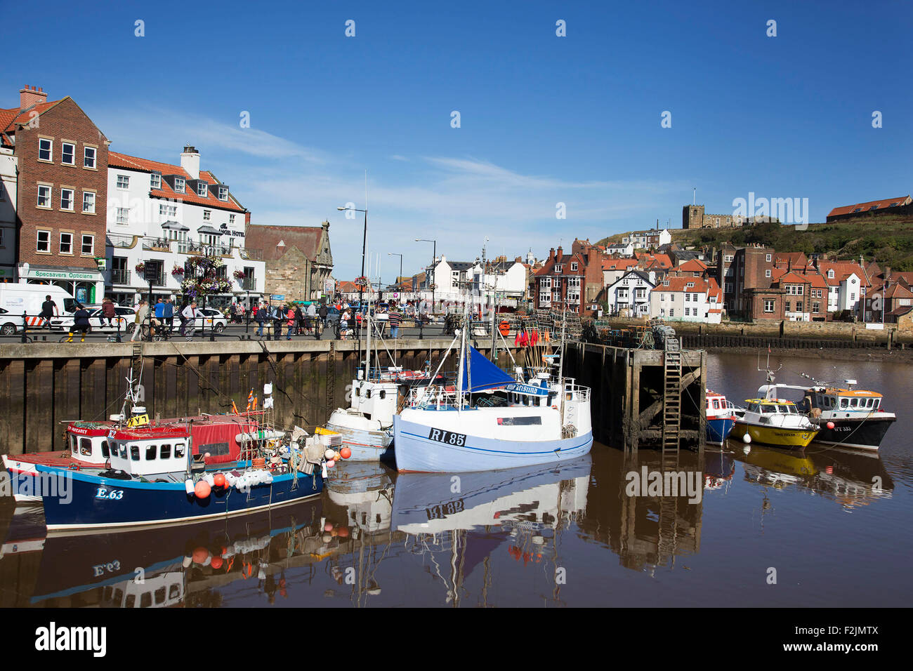 Whitby fishing boats hi-res stock photography and images - Alamy