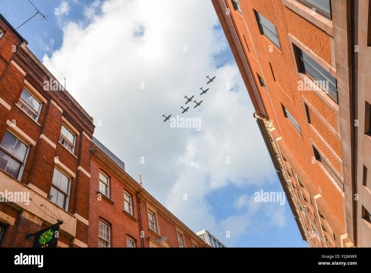 Spitfires london hi-res stock photography and images - Alamy