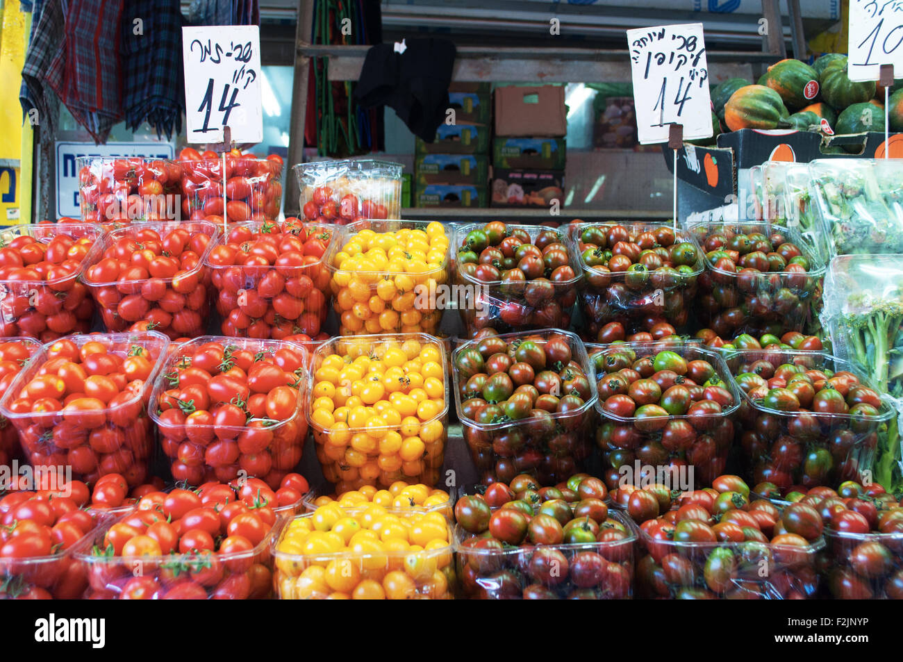 Tomatoes for sale at Carmel market, Tel Aviv, Israel Stock Photo - Alamy
