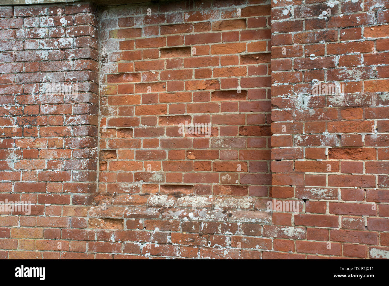 Indent in brick wall hi-res stock photography and images - Alamy