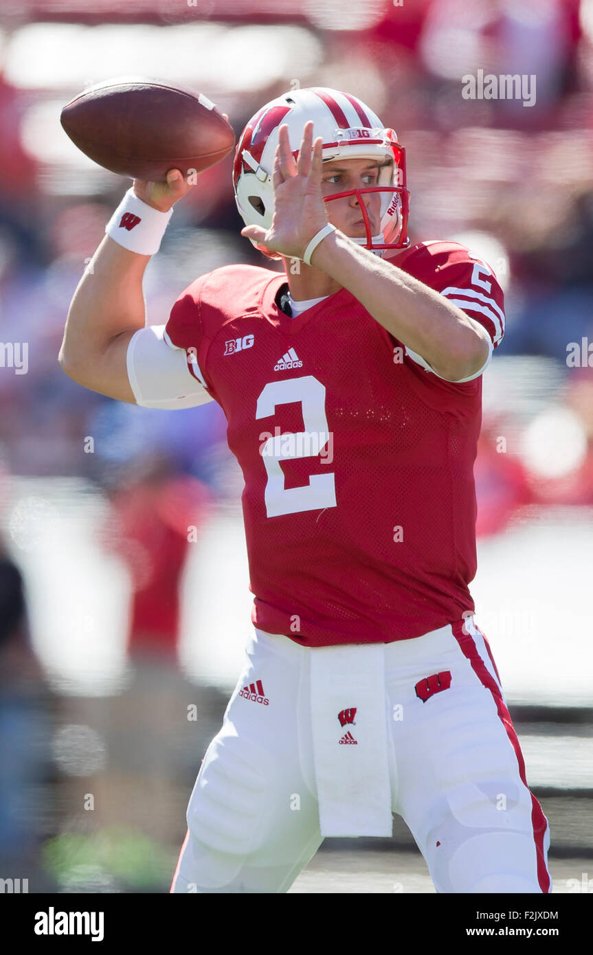 September 19, 2015: Wisconsin Badgers quarterback Joel Stave #2 warms ...