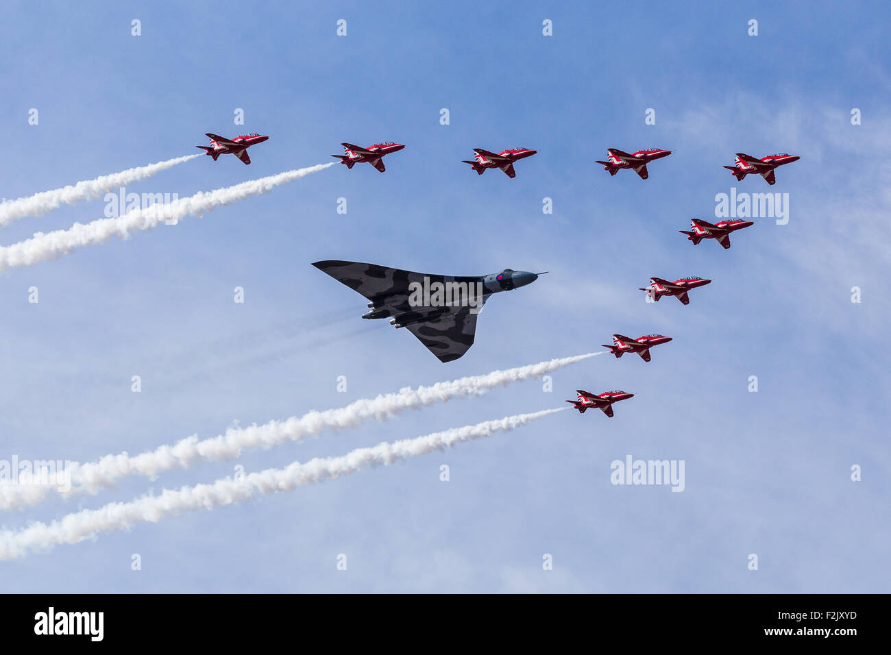 Avro vulcan with the red arrows hi-res stock photography and images - Alamy