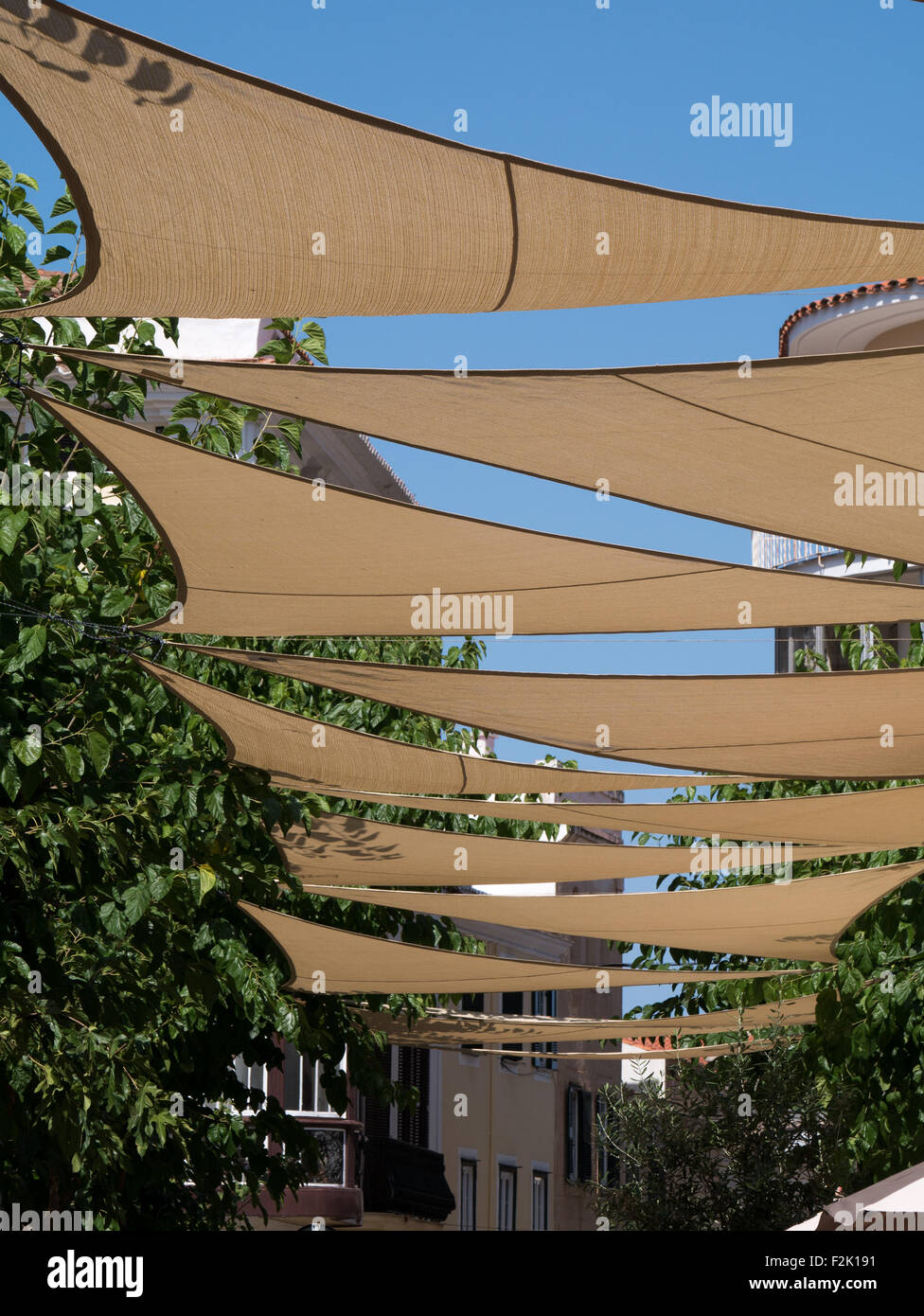 Sunshades hi-res stock photography and images - Alamy