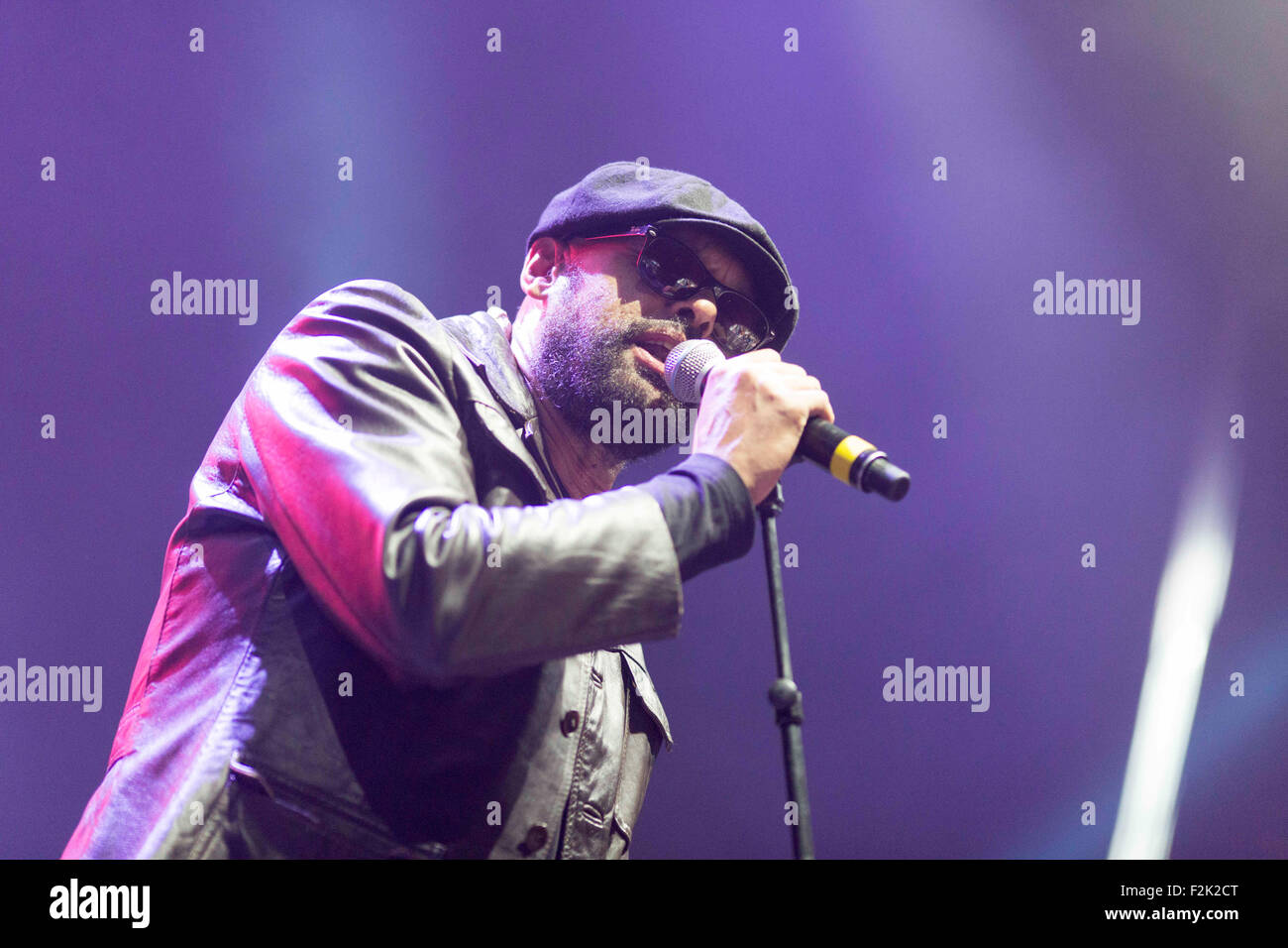 Christians Singing High Resolution Stock Photography and Images - Alamy