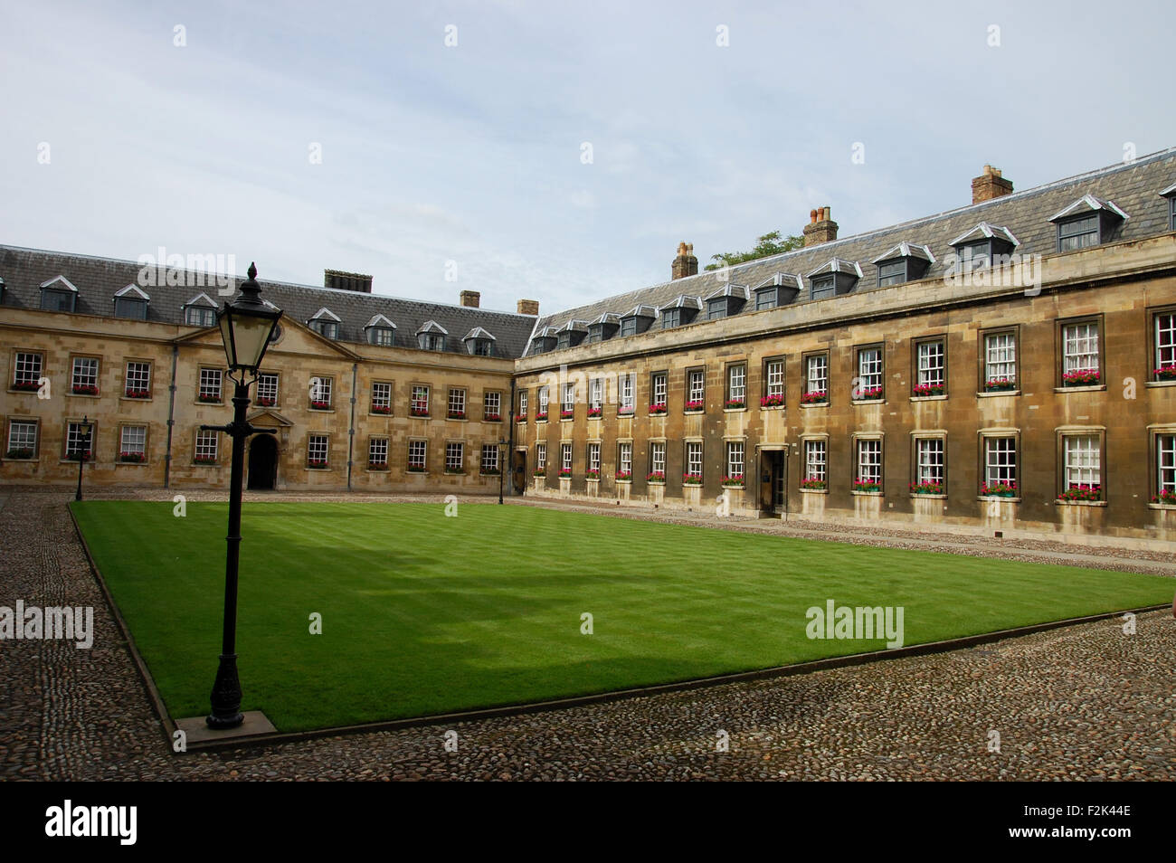 Peterhouse university of cambridge hi-res stock photography and images ...