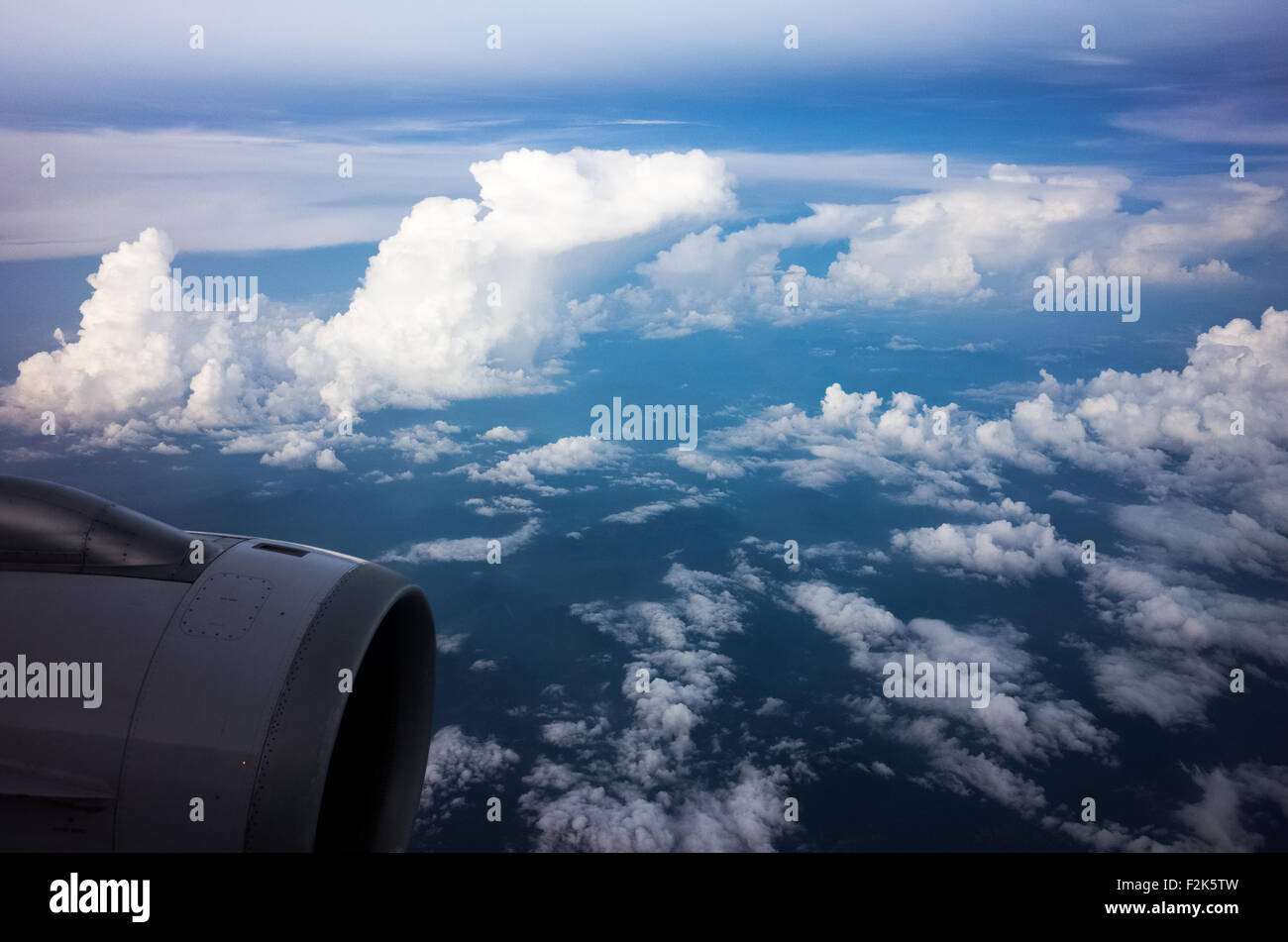 A view out the plane window flying over Mexico towards Mexico City ...