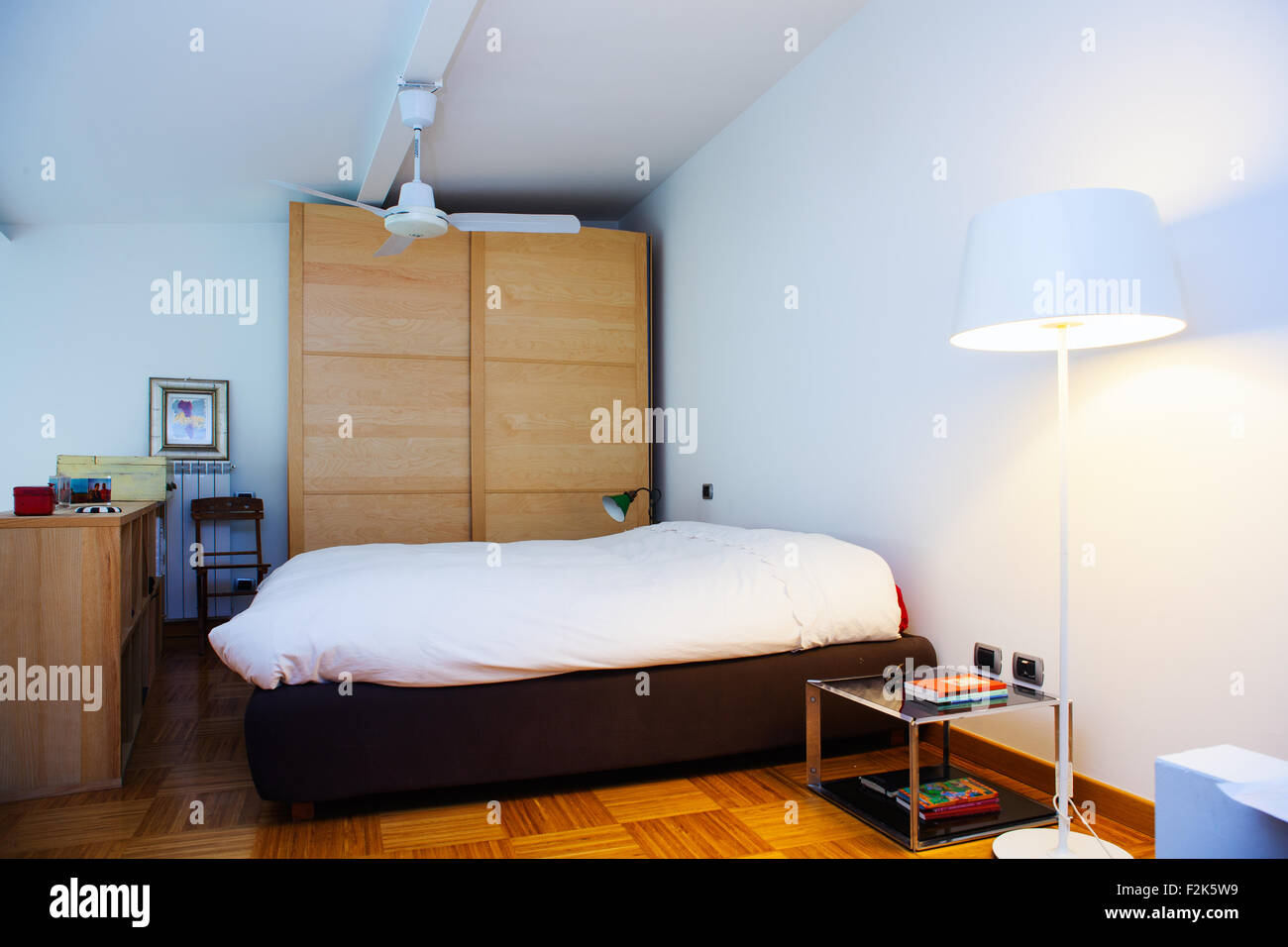 Bed room view hi-res stock photography and images - Alamy