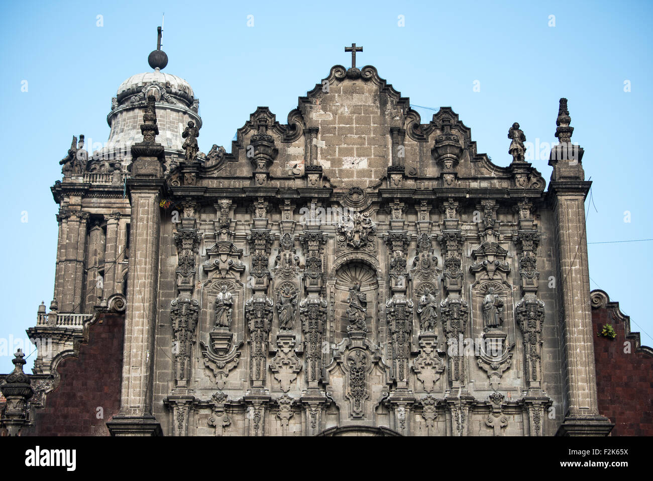 The ornate eastern facade of the Metropolitan Tabernacle has depictions ...
