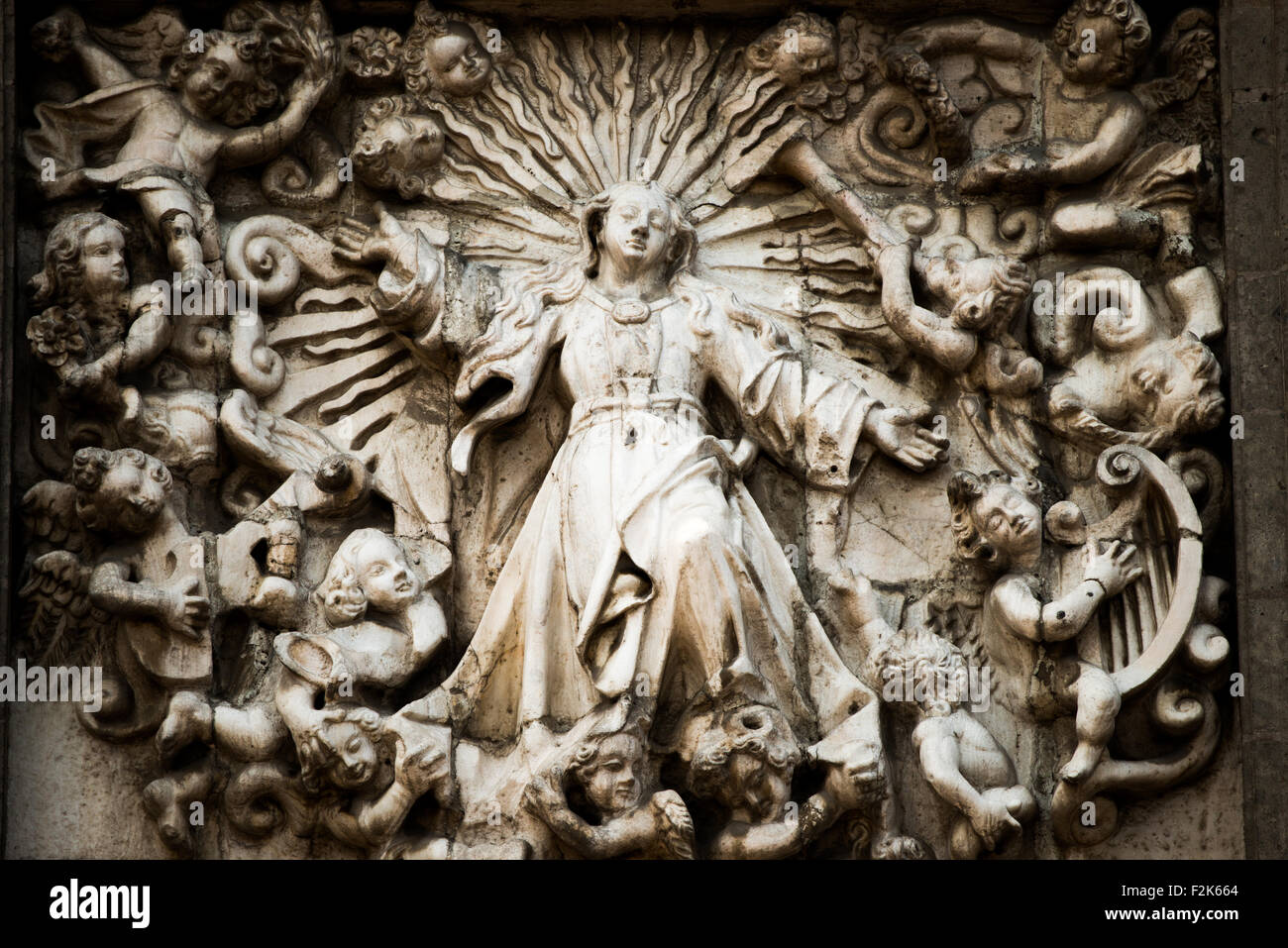 Tabernacle catholic church hi-res stock photography and images - Alamy