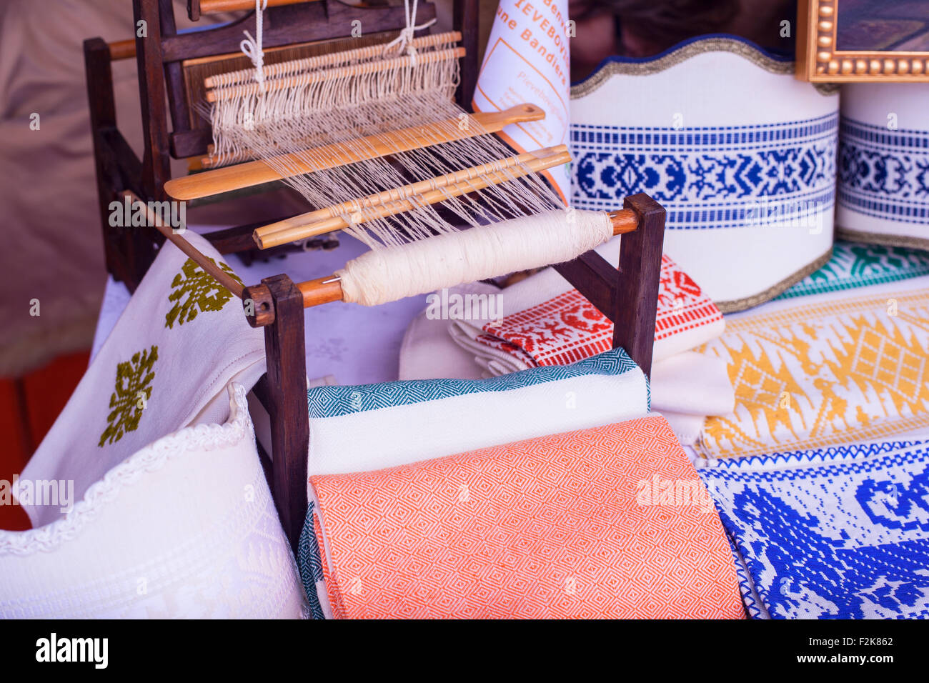 View old fashioned loom hi-res stock photography and images - Alamy