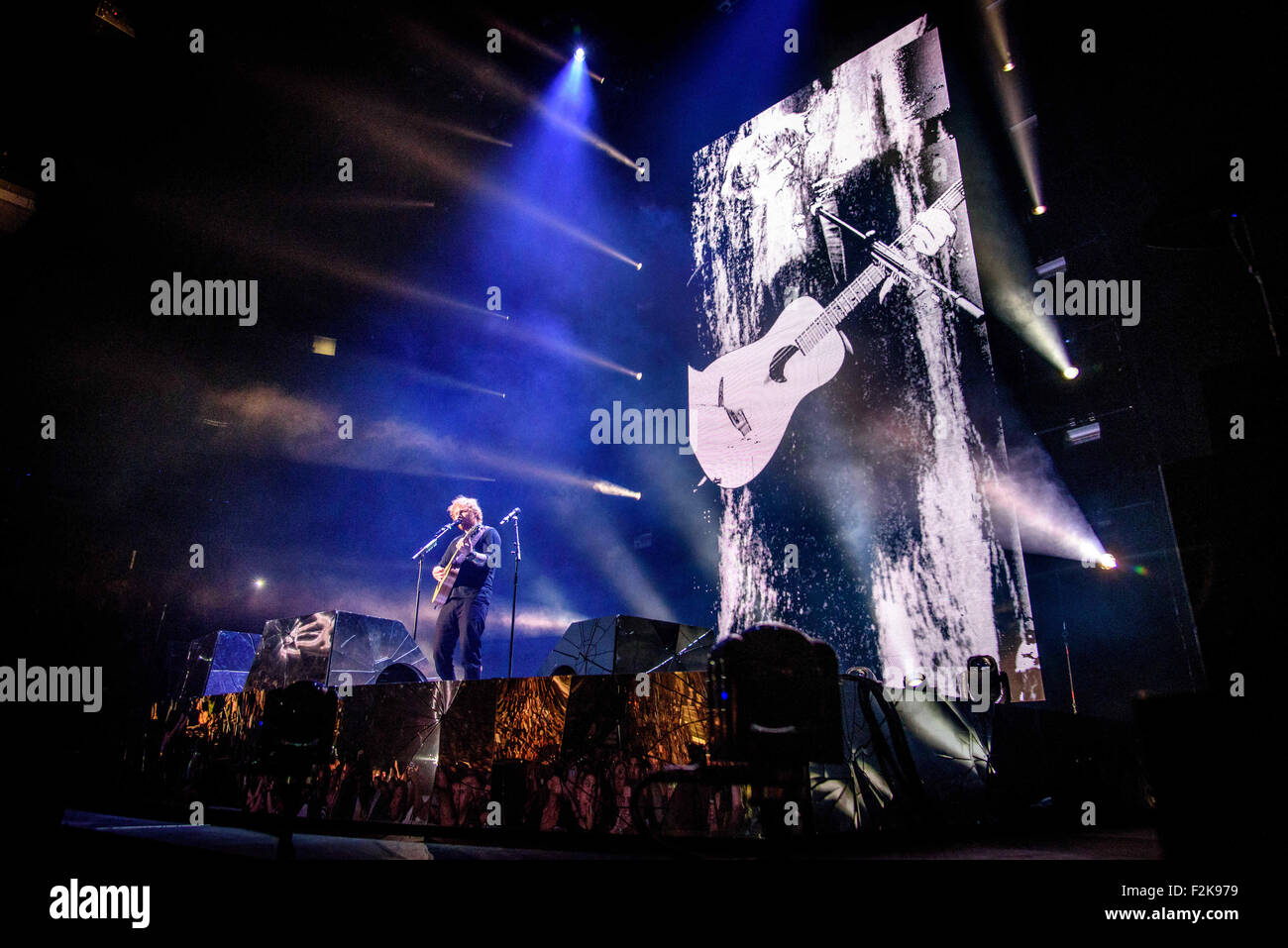 Toronto, Ontario, Canada. 20th Sep, 2015. British singer/songwriter ED ...
