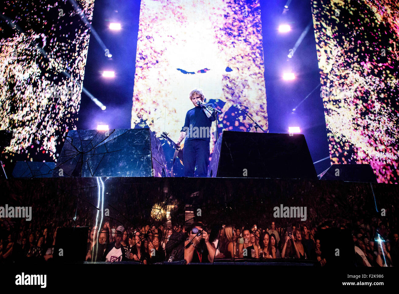 Toronto, Ontario, Canada. 20th Sep, 2015. British singer/songwriter ED ...
