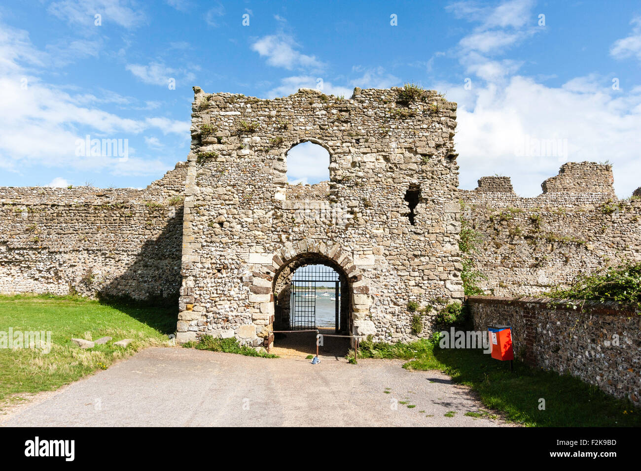 Portchester castle roman hi-res stock photography and images - Alamy