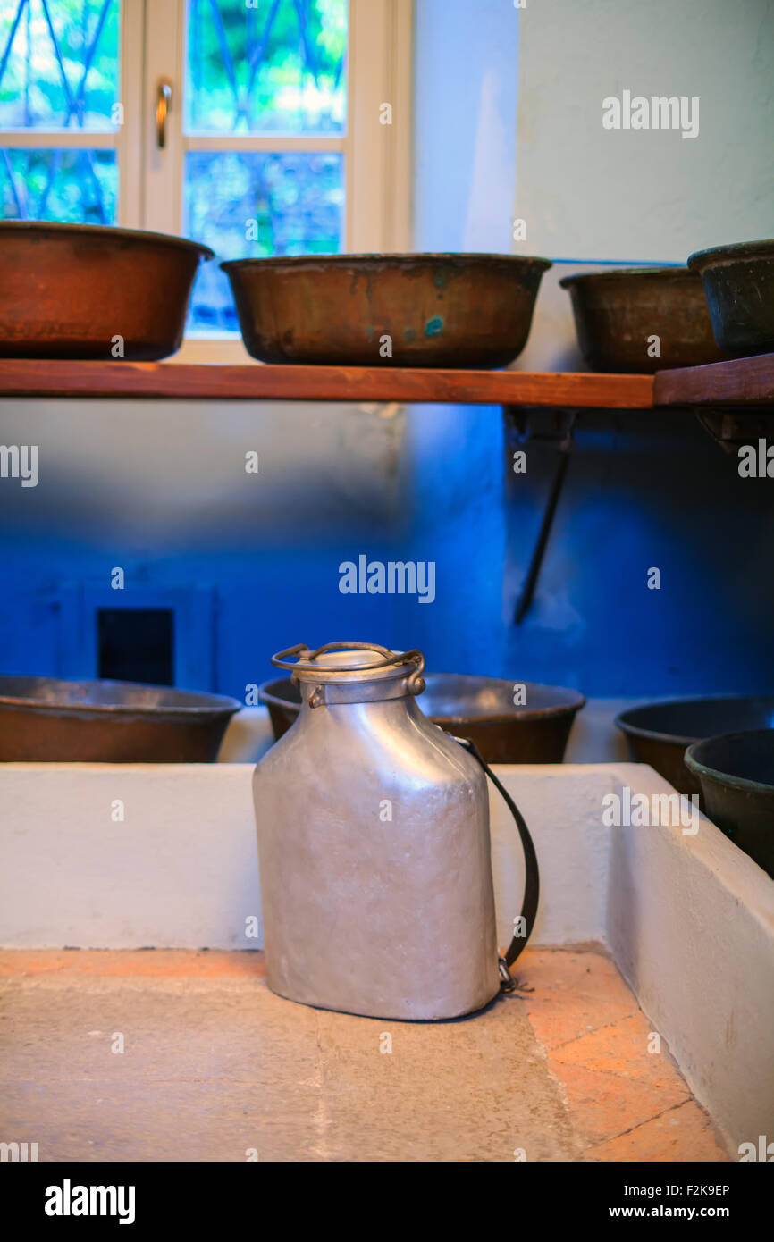 Antique milk can hi-res stock photography and images - Alamy
