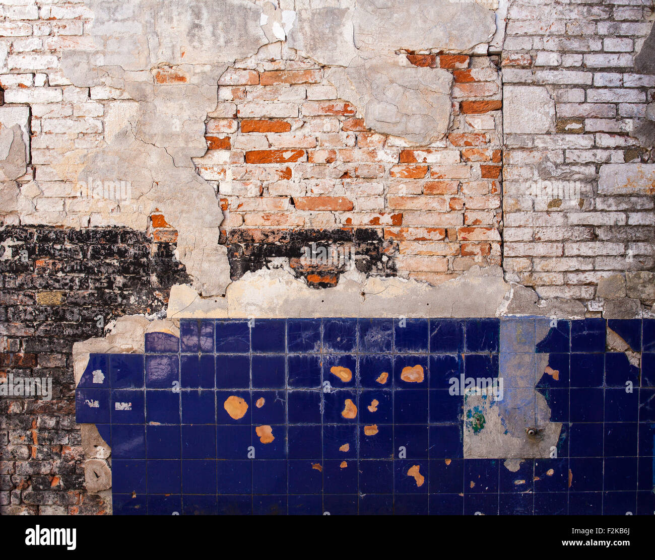 Old wall tiles hi-res stock photography and images - Alamy