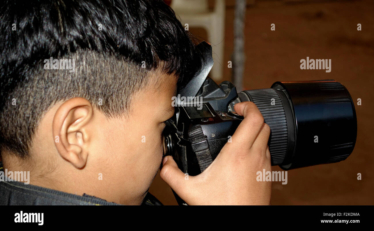 Child learning skill india hi-res stock photography and images - Alamy