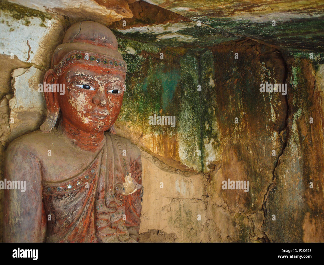 Pho win taung cave hi-res stock photography and images - Alamy